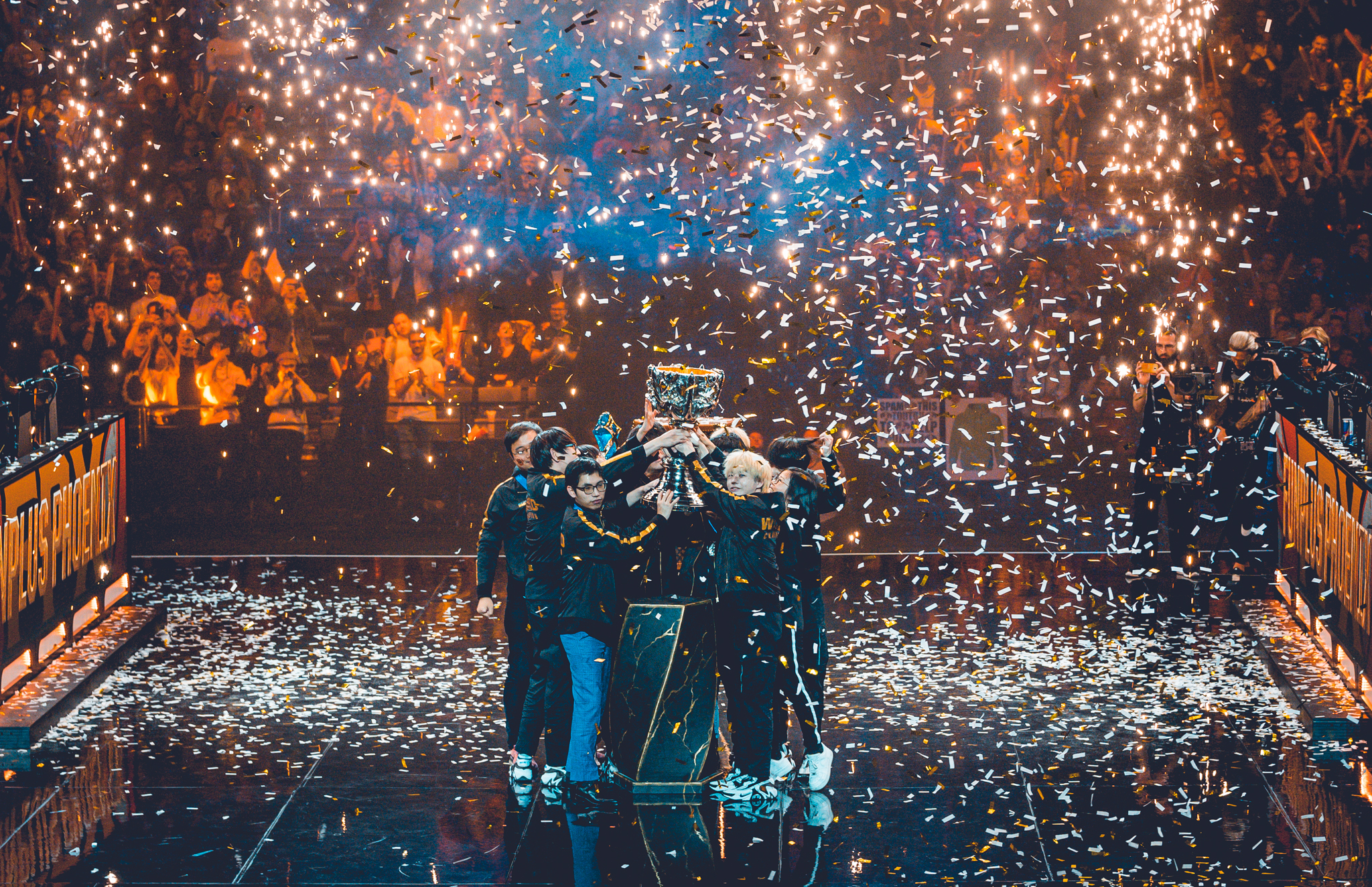 FunPlus Phoenix on LoL Worlds -mestari - League of Legends - Gamereactor