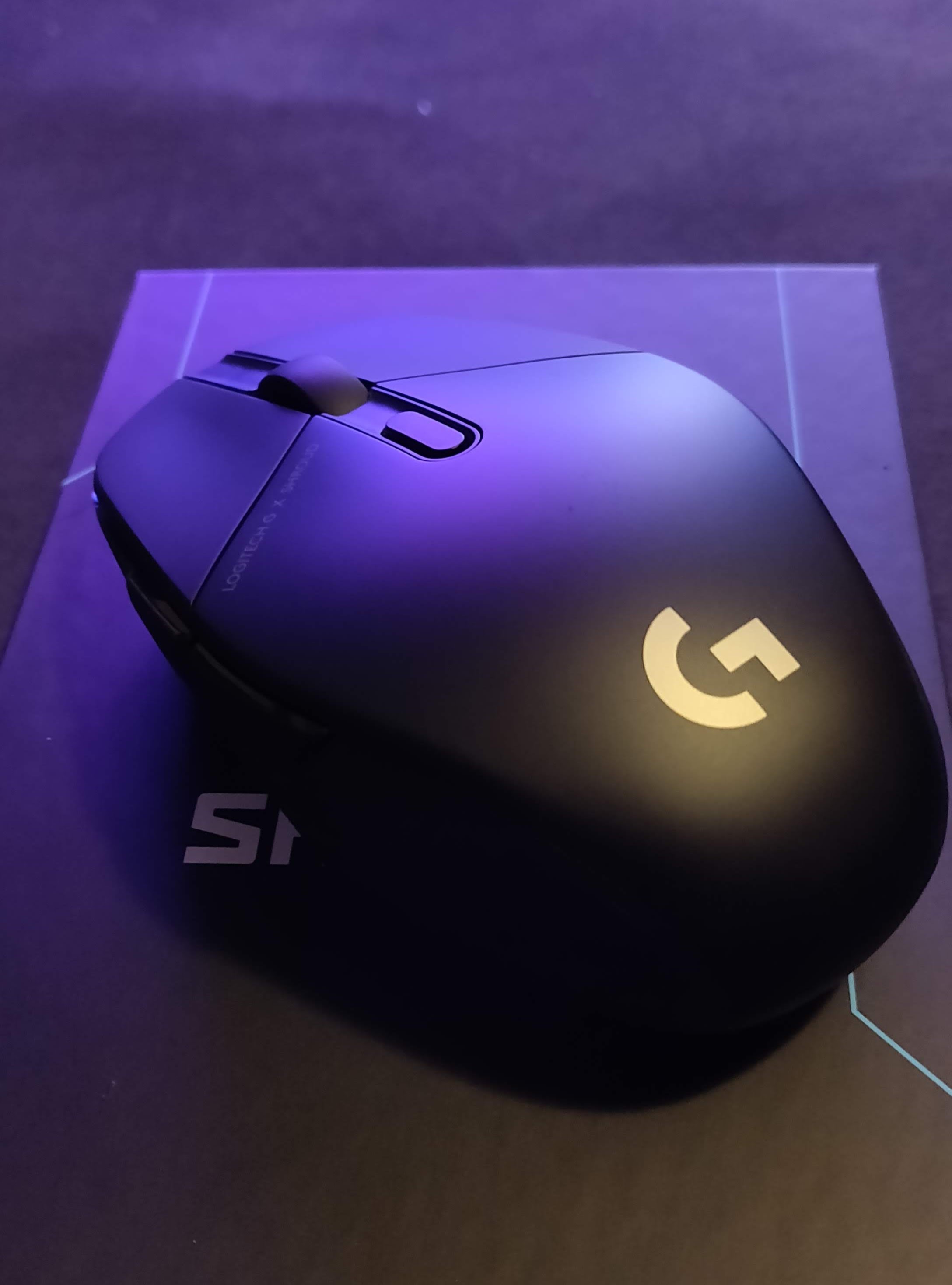Logitech G303 Shroud Edition - - Gamereactor