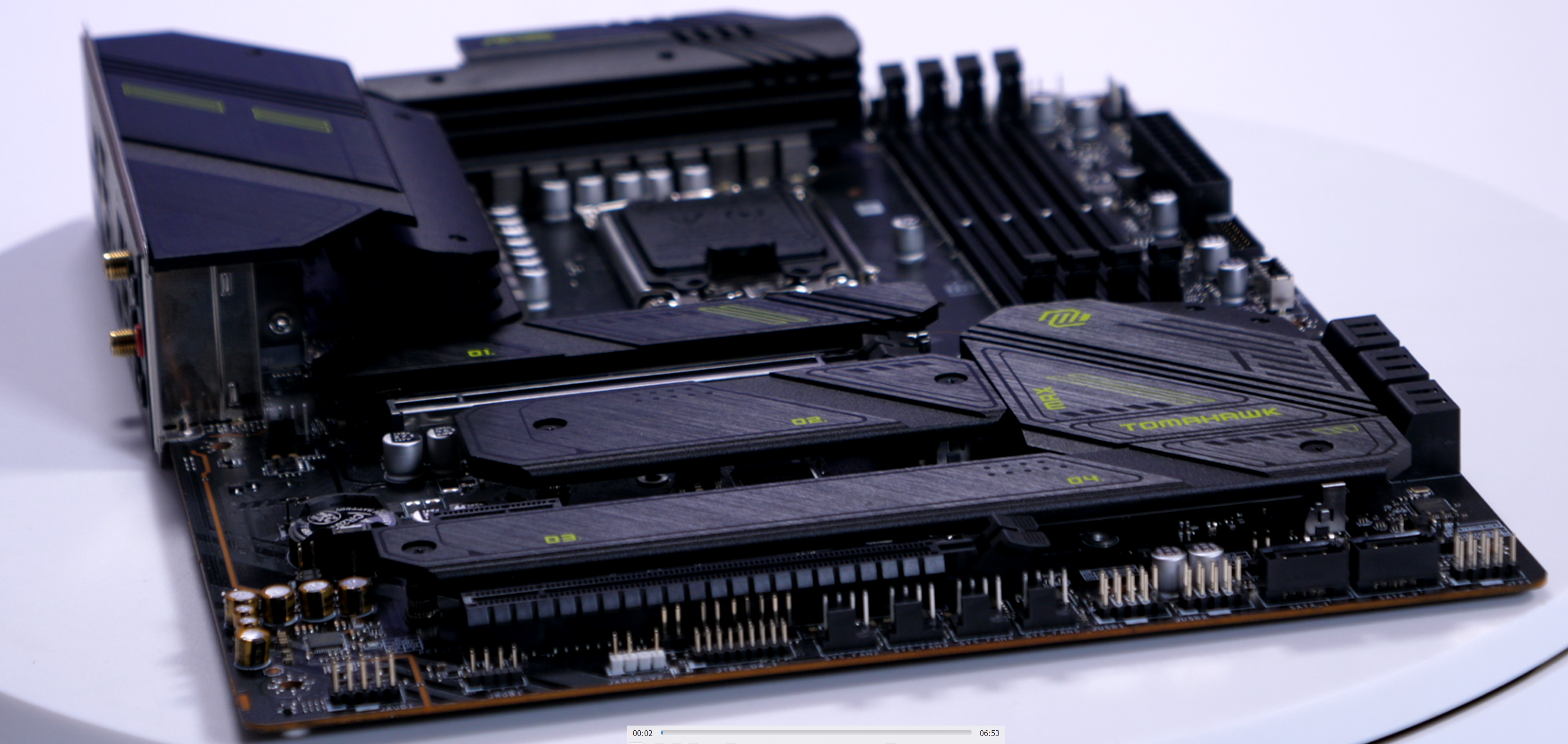 MSI Z790 ja kolme emolevyä - - Gamereactor
