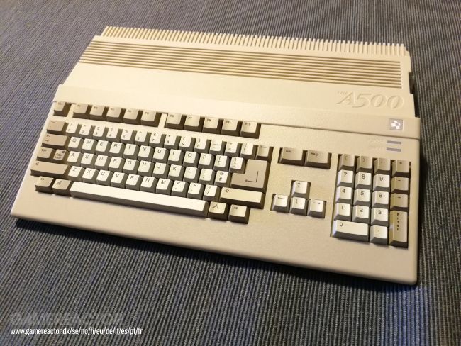 Amiga 500 Mini - - Gamereactor