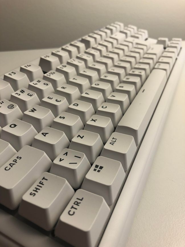 Logitech G715 - - Gamereactor