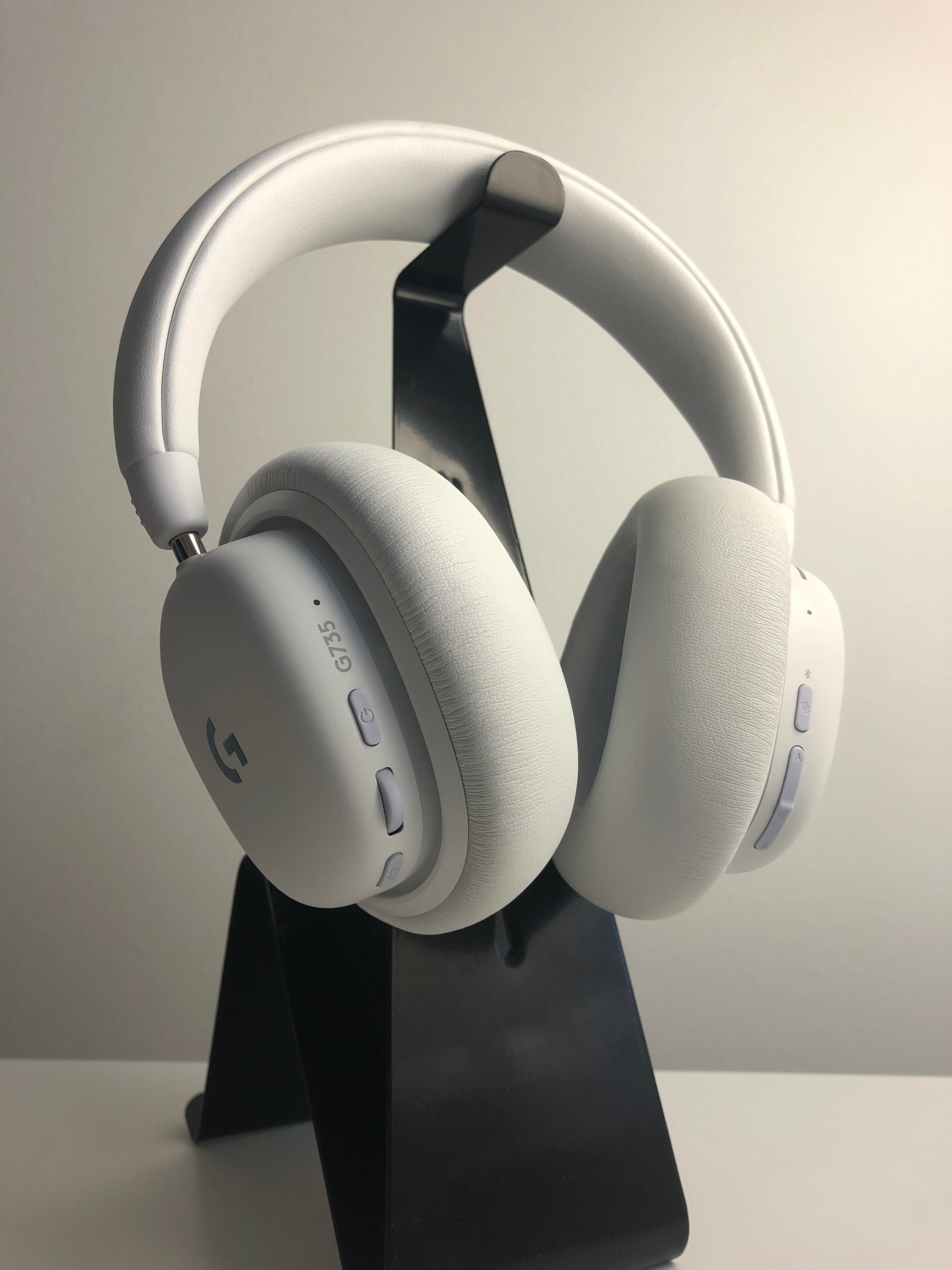 Tiistain laitearviossa kuulokkeet Logitech G735 - - Gamereactor