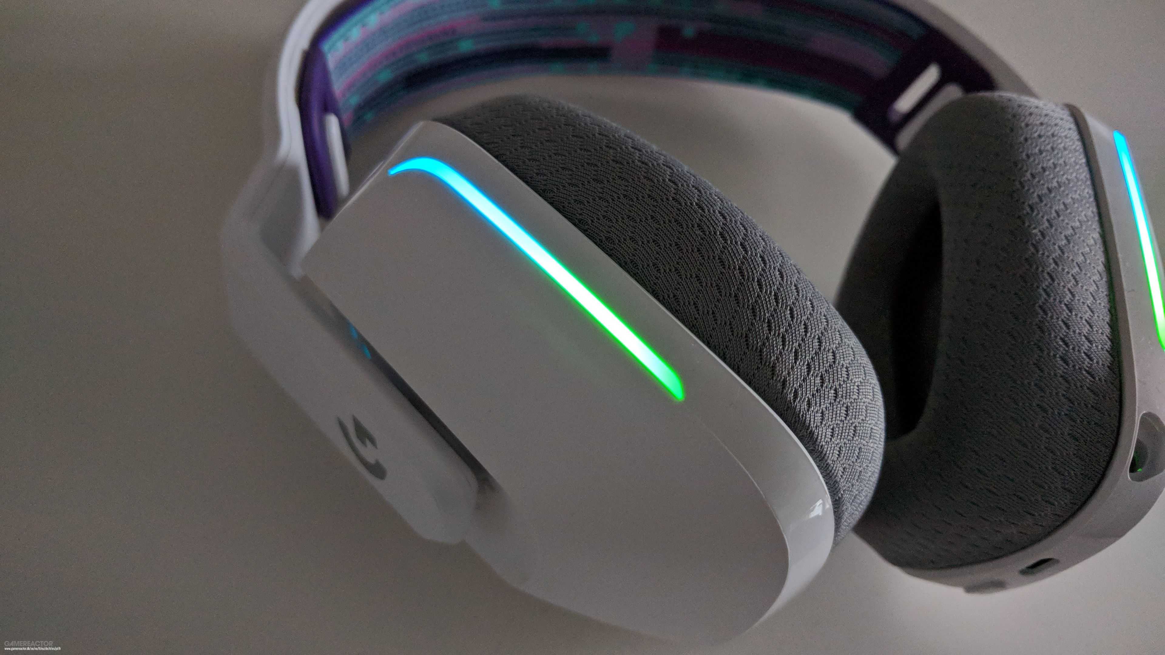 Logitech G733 -kuulokkeet - - Gamereactor